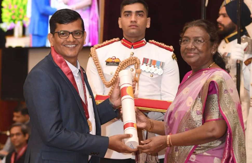 Dr. Digendranath Swain Honored with Vigyan Yuva Award